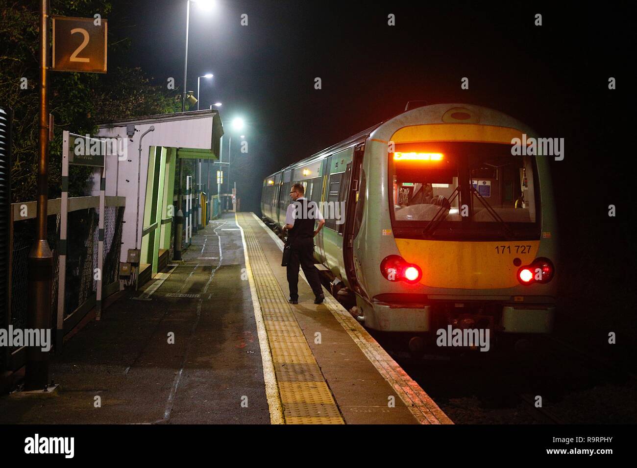 Yellow fog warning hi-res stock photography and images - Alamy