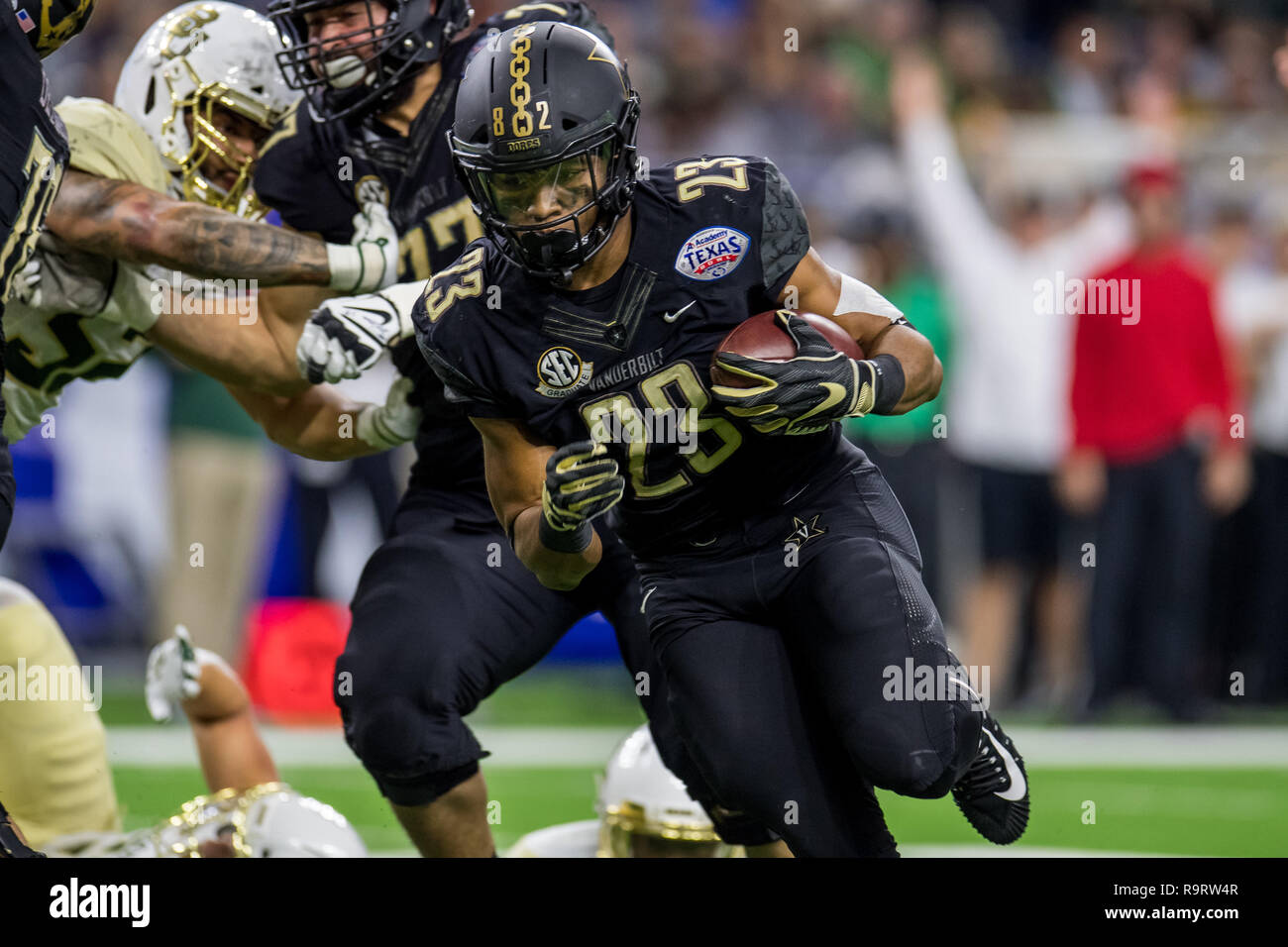 Houston, TX, USA. 27th Dec, 2018. Vanderbilt Commodores running back ...