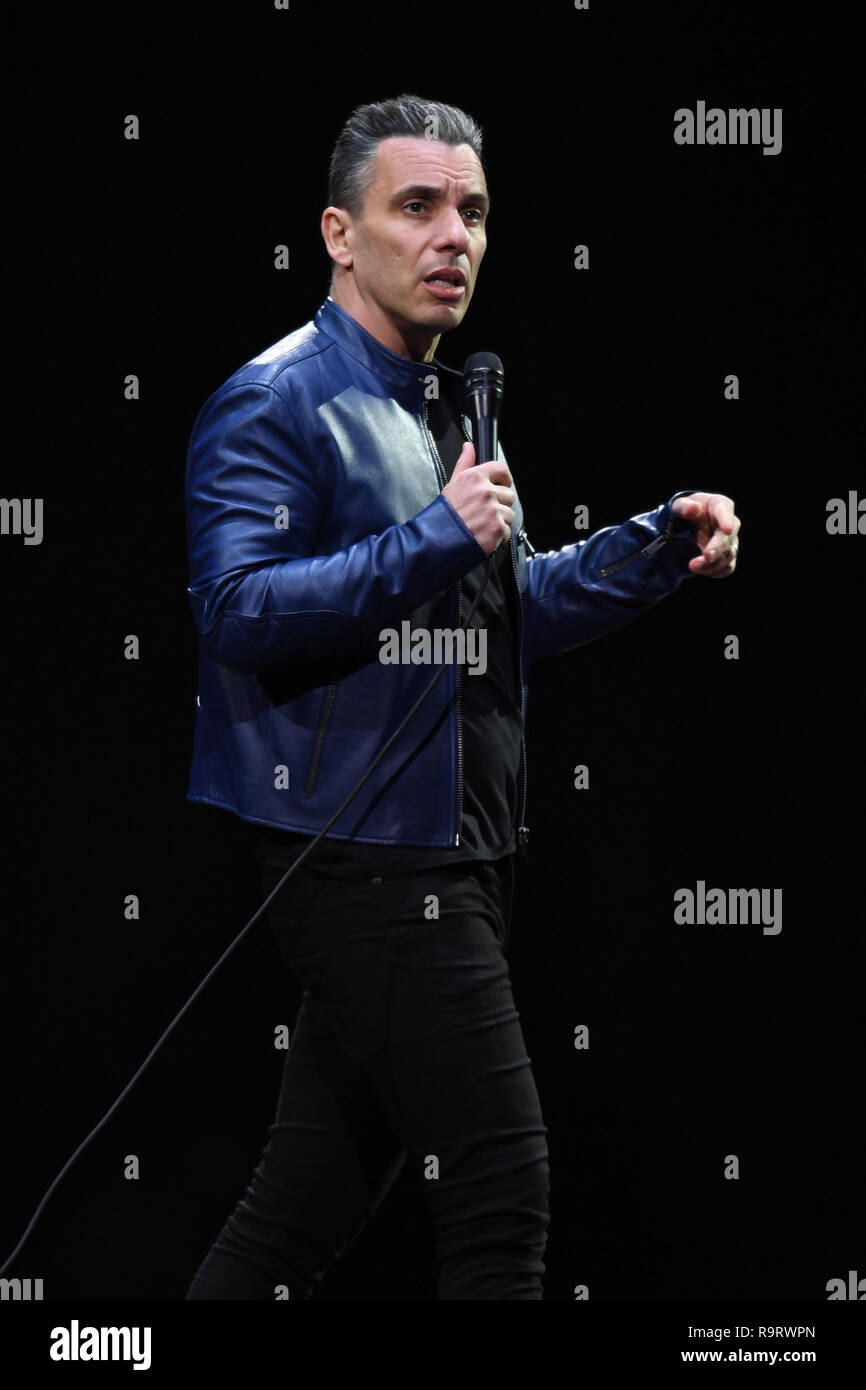 Sebastian maniscalco comedy hi-res stock photography and images - Alamy