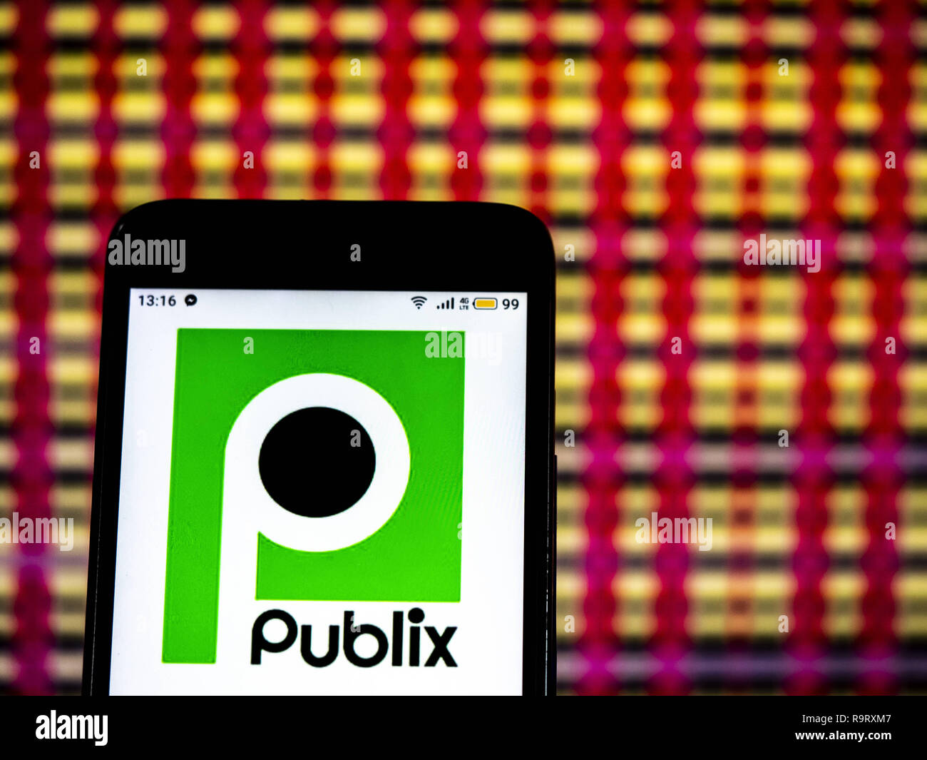 Publix logo hi-res stock photography and images - Alamy