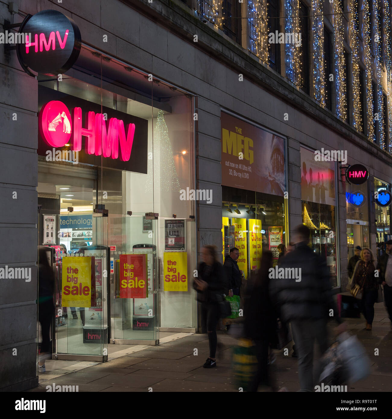 Top 40 singles chart hi-res stock photography and images - Alamy