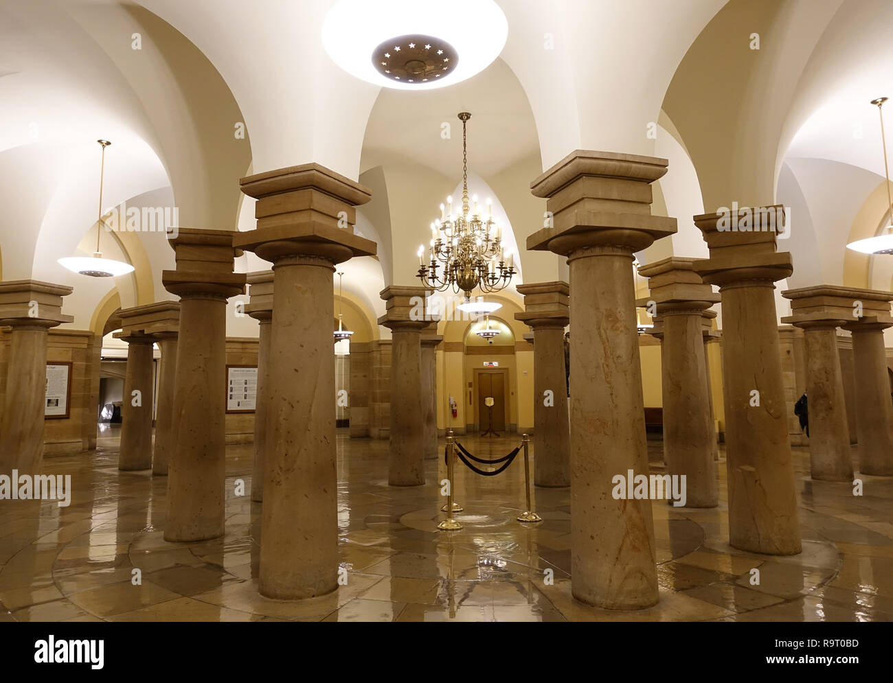 Empty senate chamber washington dc hi-res stock photography and images ...