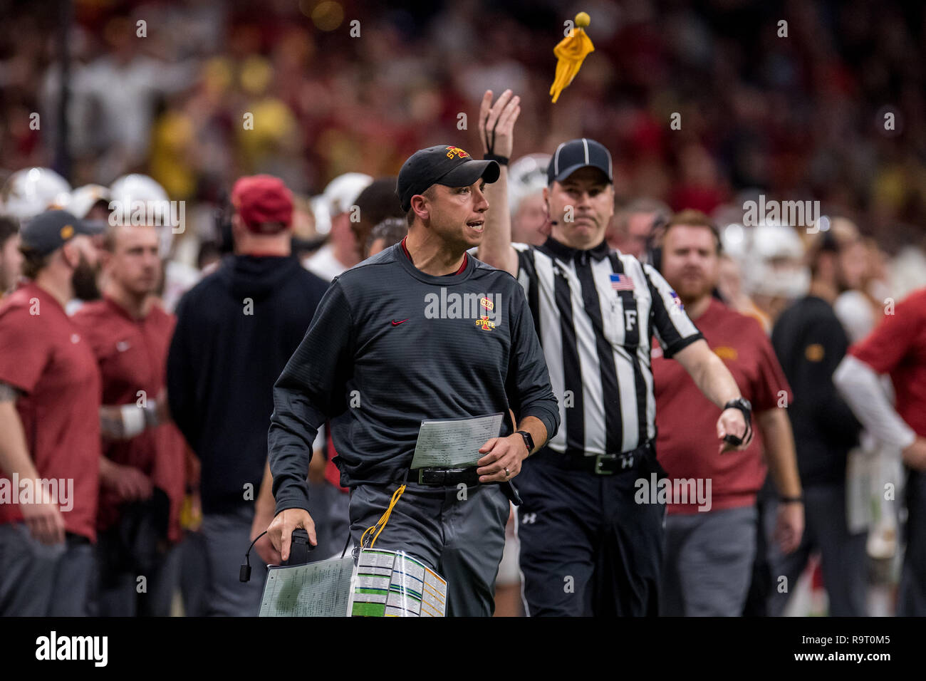 Unsportsmanlike conduct football hi-res stock photography and images ...