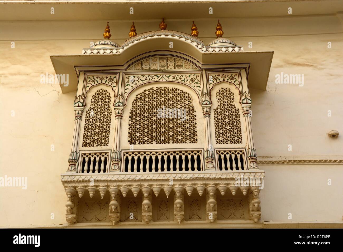 Jharokha hi-res stock photography and images - Alamy