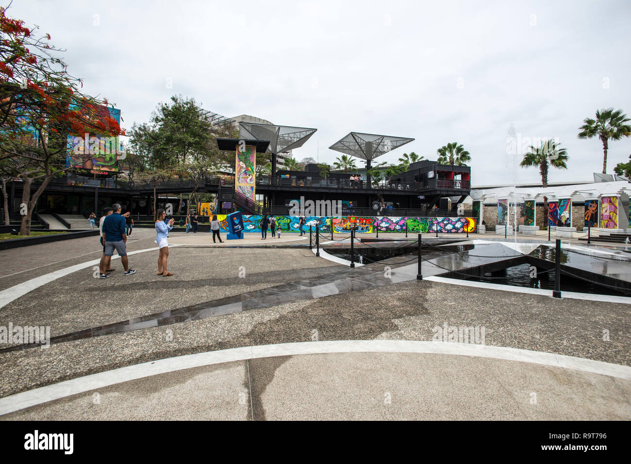 Guayarte Square in Guayaquil Stock Photo - Alamy