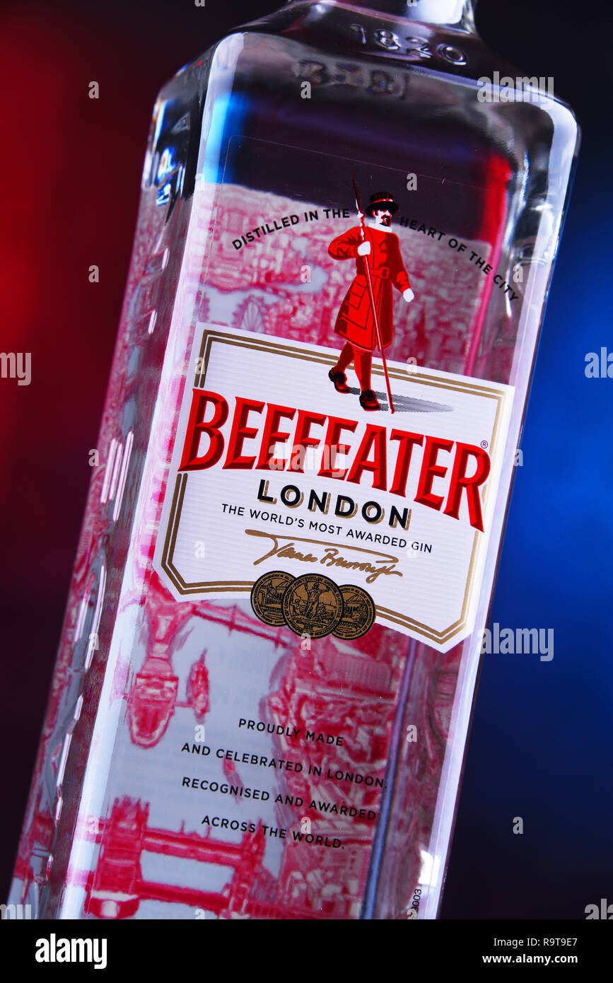 Beefeater bottle hi-res stock photography and images - Alamy