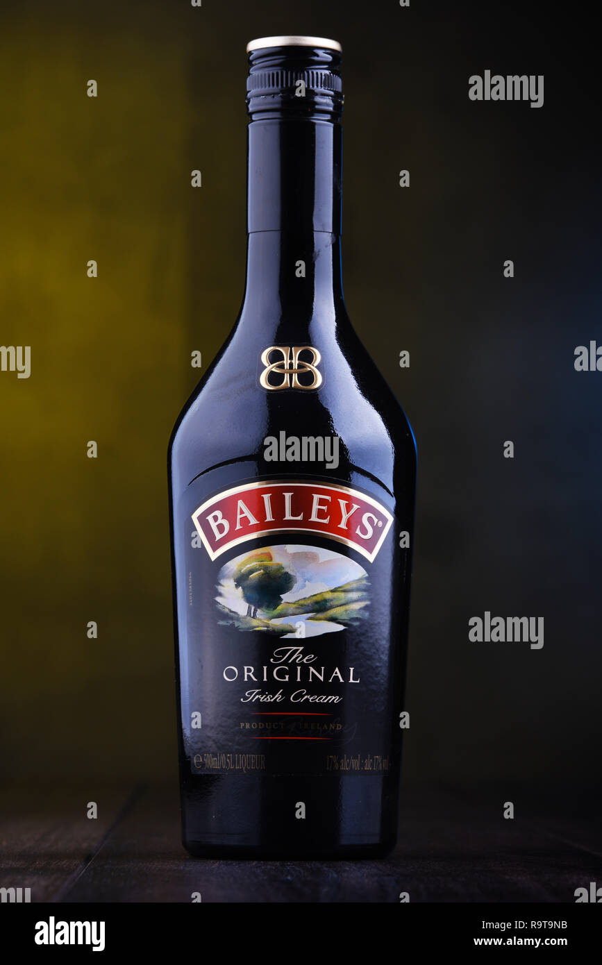 Baileys bottle hi-res stock photography and images - Alamy