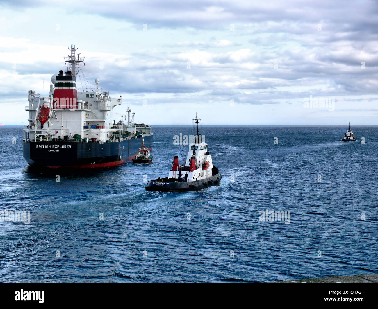 Pull towing operation hi-res stock photography and images - Alamy