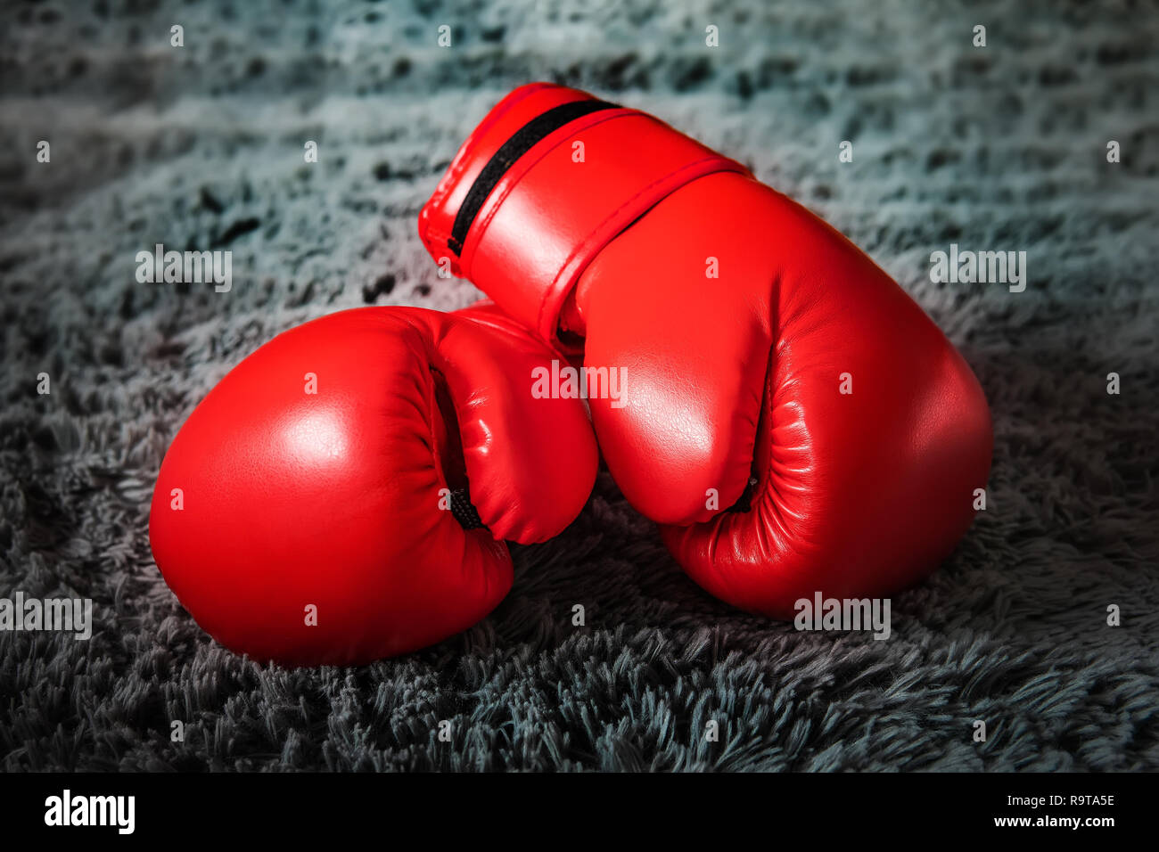 Sport boxing on floor hi-res stock photography and images - Alamy