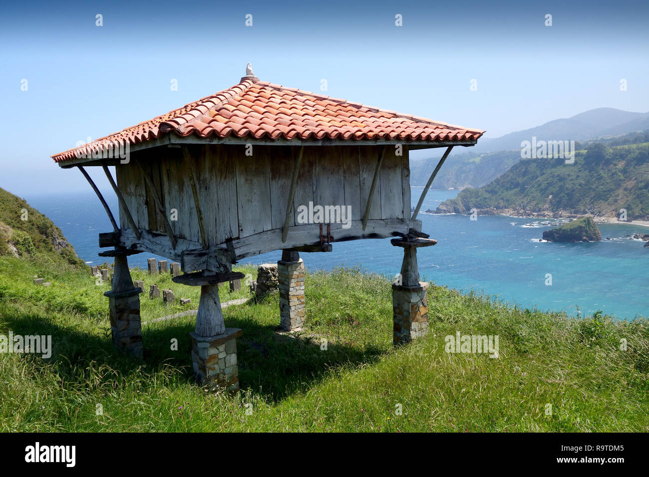 Farming traditional spain hi-res stock photography and images - Alamy