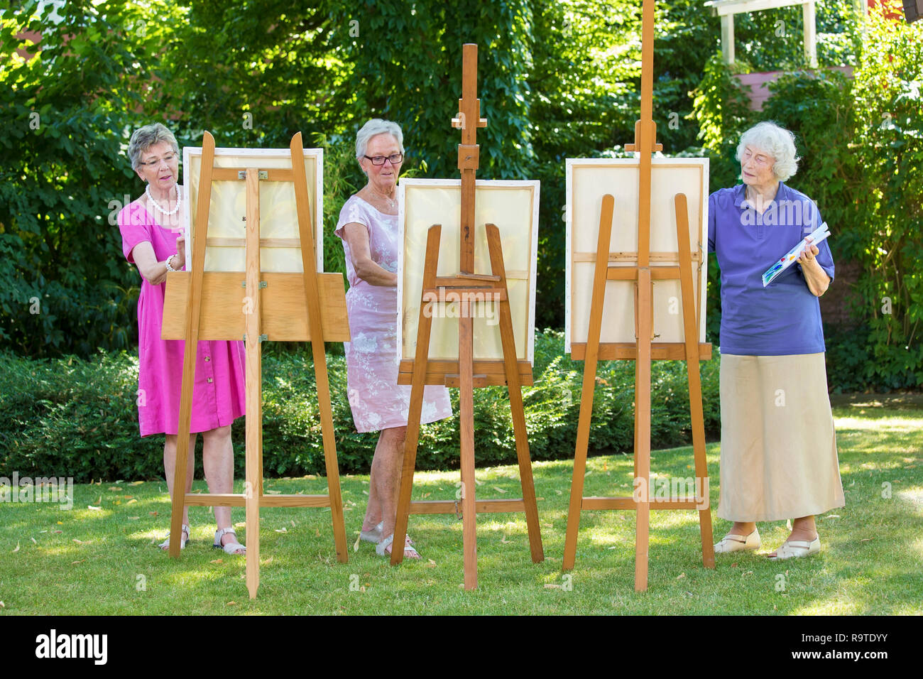 Senior three student hi-res stock photography and images - Alamy