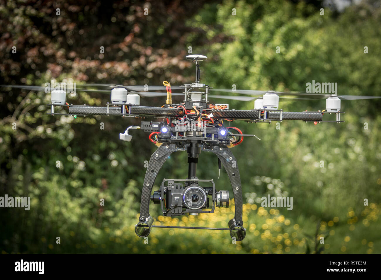 Flying hexecopter hi-res stock photography and images - Alamy