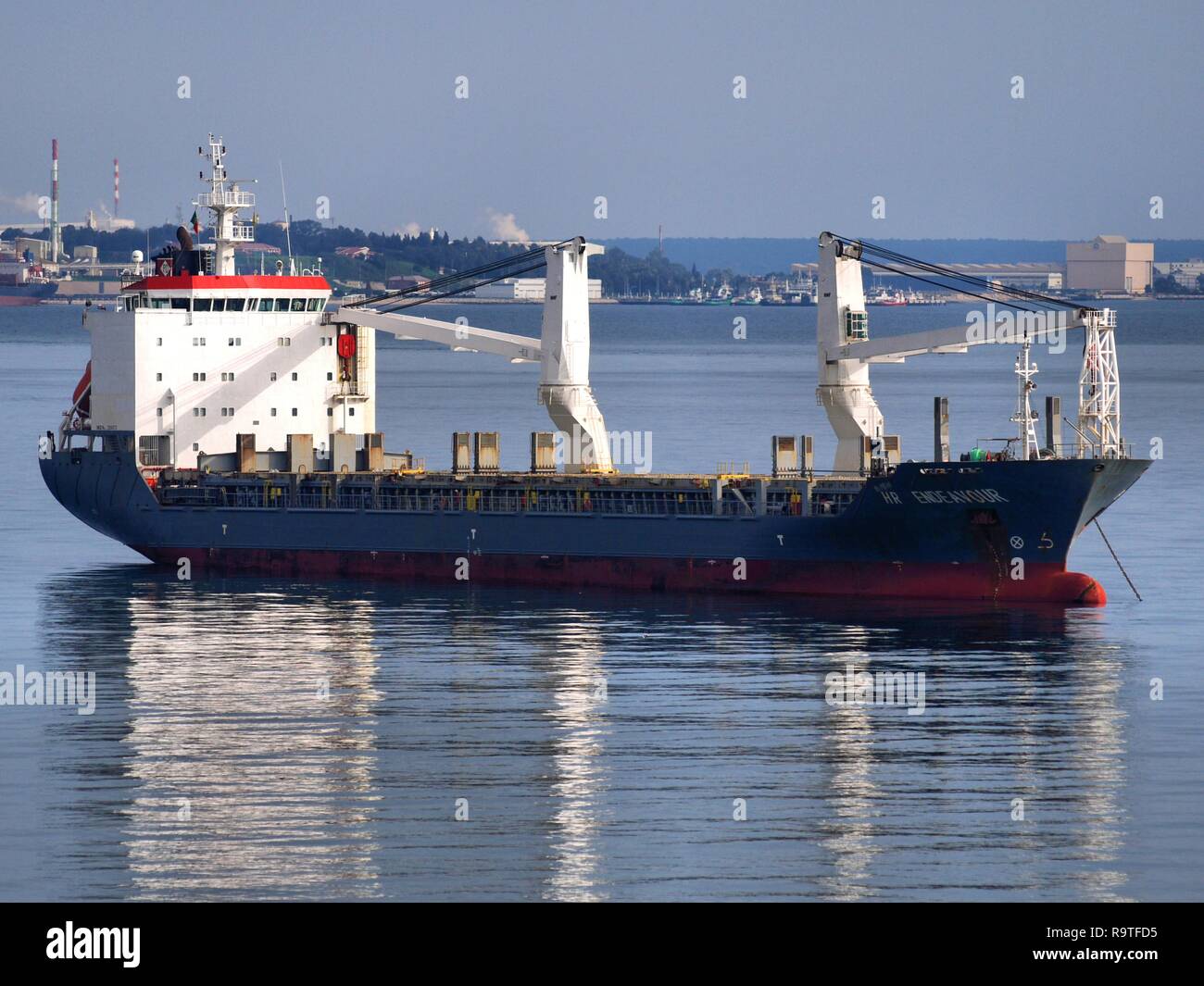 Shipping container ship anchor hi-res stock photography and images - Alamy