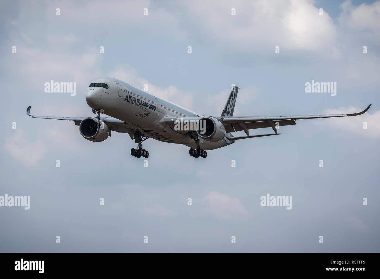 A350 airbus hi-res stock photography and images - Alamy