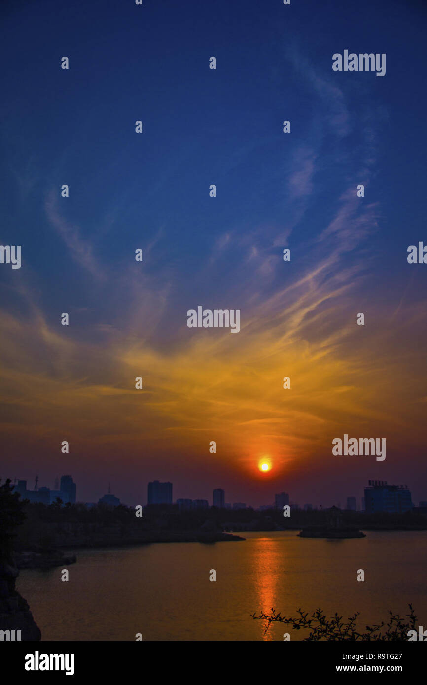 The sky before sunset Stock Photo - Alamy