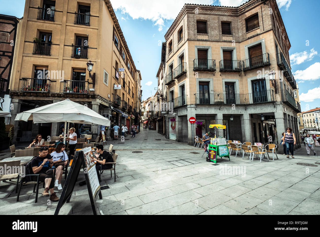 Segovia cathedral and town hall hi-res stock photography and images - Alamy