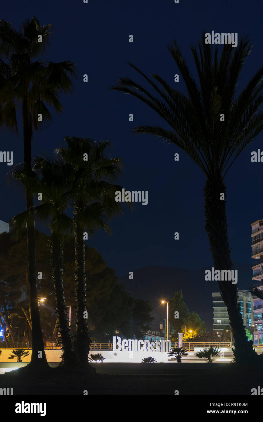 Long beach letters hi-res stock photography and images - Alamy