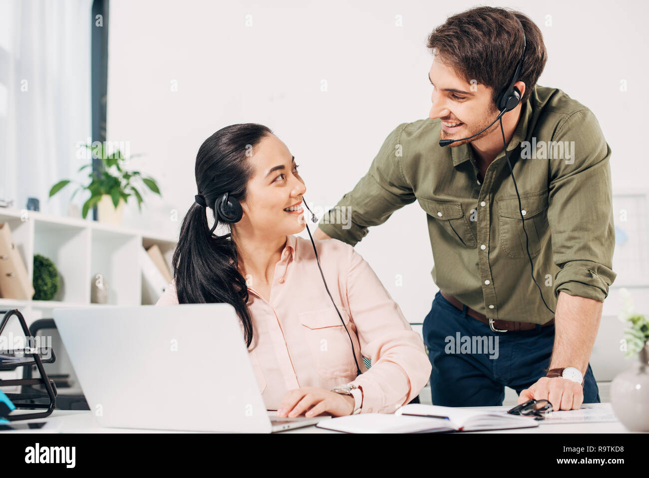 Computer operators in office hi-res stock photography and images - Alamy