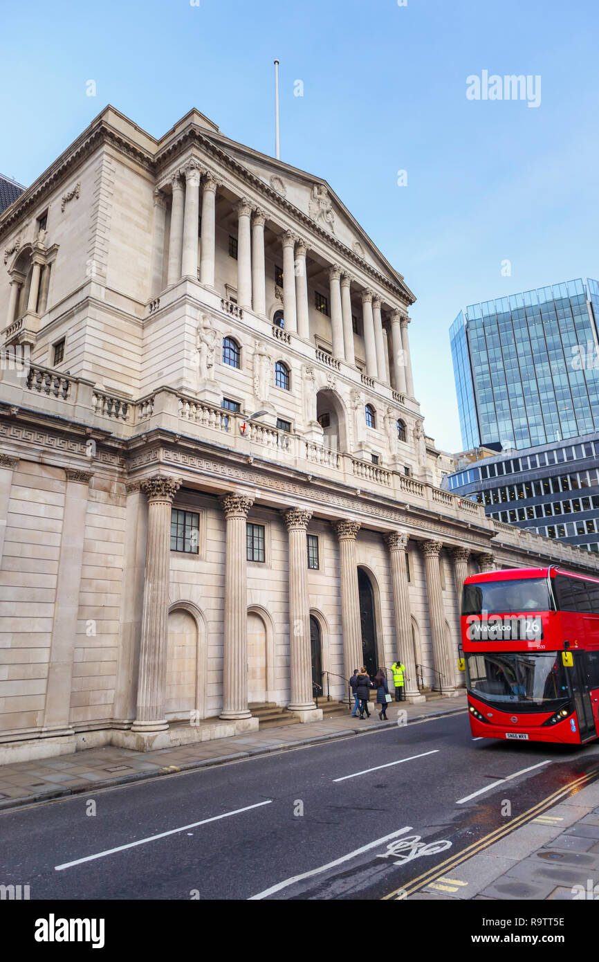 Portico architecture red bus hi-res stock photography and images - Alamy
