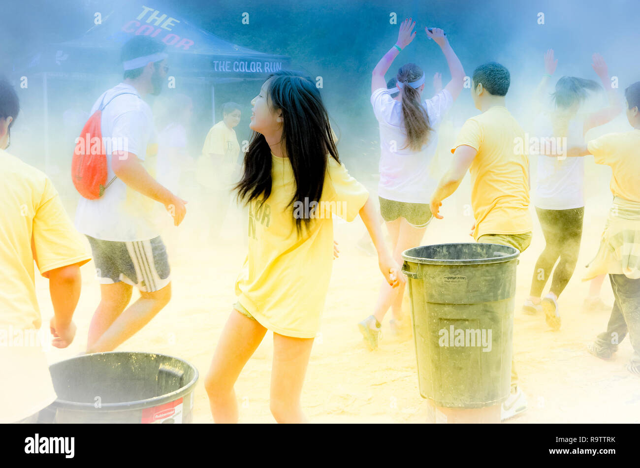 Color run powder hi-res stock photography and images - Alamy