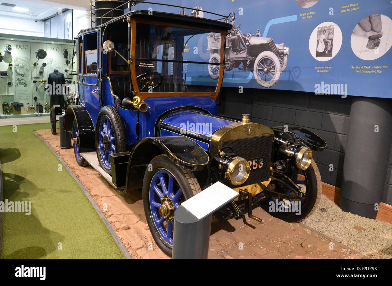 British car museum hi-res stock photography and images - Alamy
