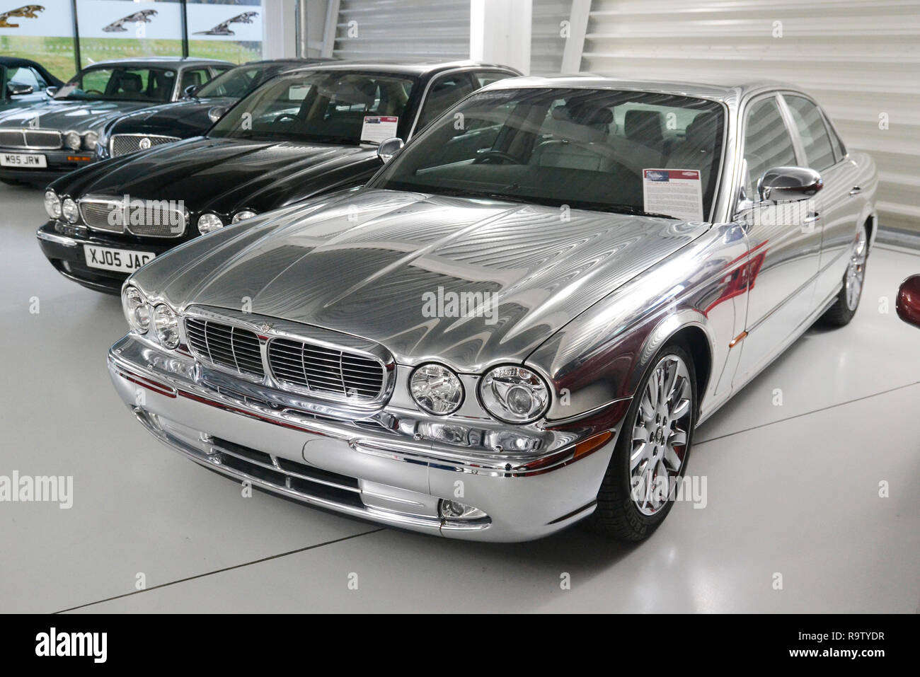 Classic jaguar saloon cars classic hi-res stock photography and images ...