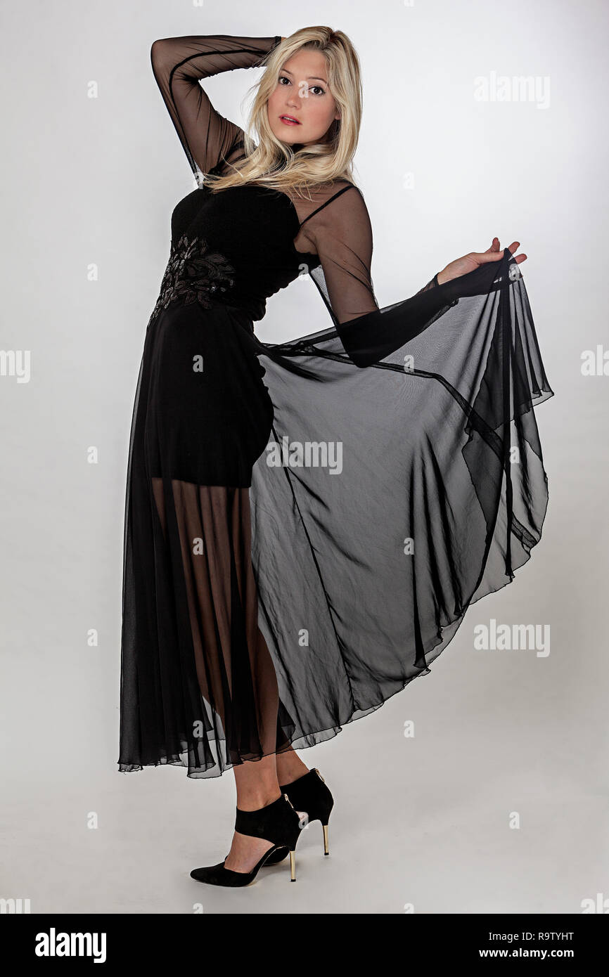 Graceful women hi-res stock photography and images - Alamy