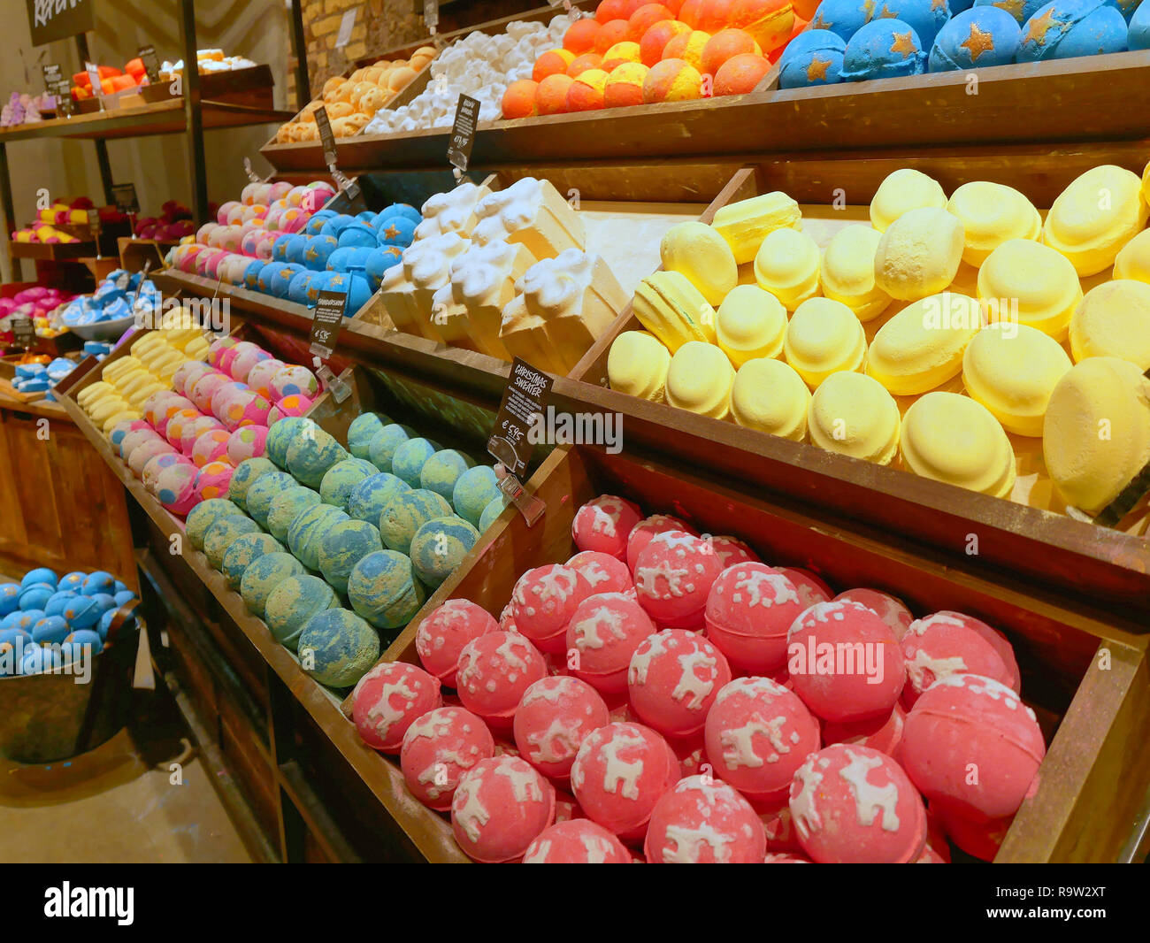 Lush spa store hi-res stock photography and images - Alamy