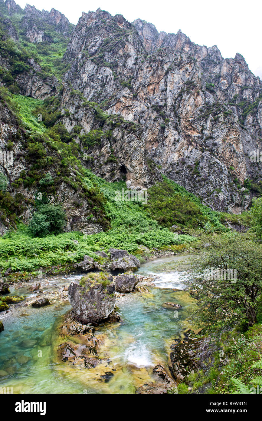 Looking along the River Cares, near Las Arenas de Cabrales, Picos de ...