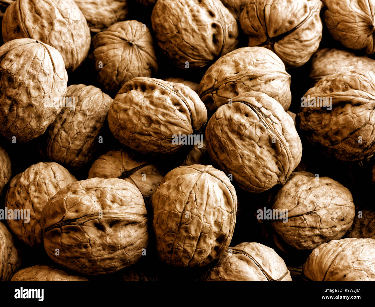 Bunch of walnuts Stock Photo - Alamy