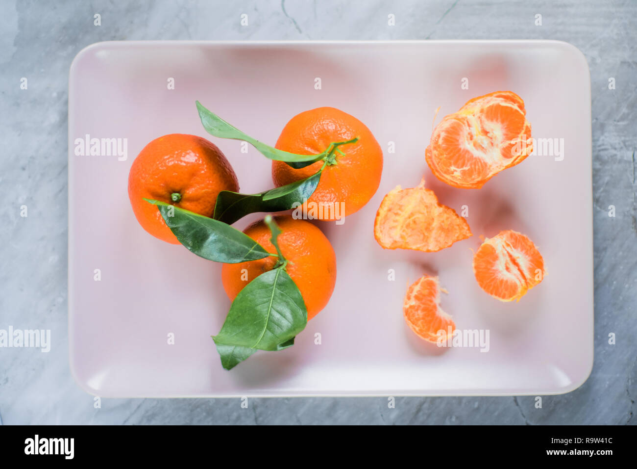 juicy ripe tangerines - fresh fruits and healthy eating styled concept ...