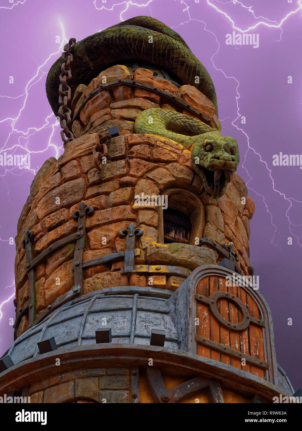 Snake lightning hi-res stock photography and images - Alamy