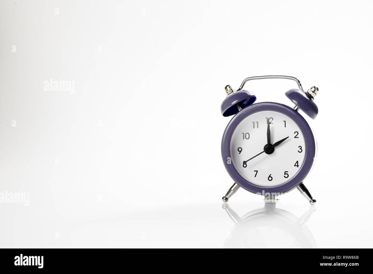 Shadow clock hi-res stock photography and images - Alamy
