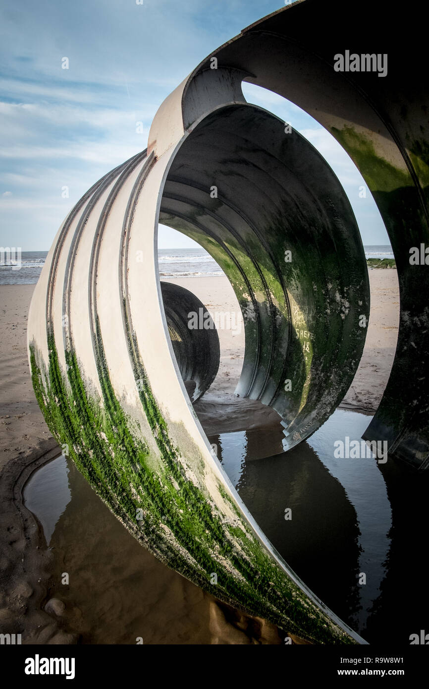 Cleveleys marys shell artwork hi-res stock photography and images - Alamy
