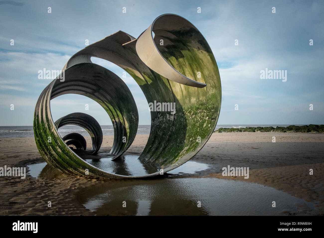 Cleveleys marys shell artwork hi-res stock photography and images - Alamy