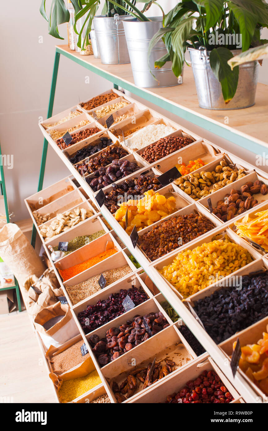 Side view of shelving at the small grocery shop Stock Photo - Alamy