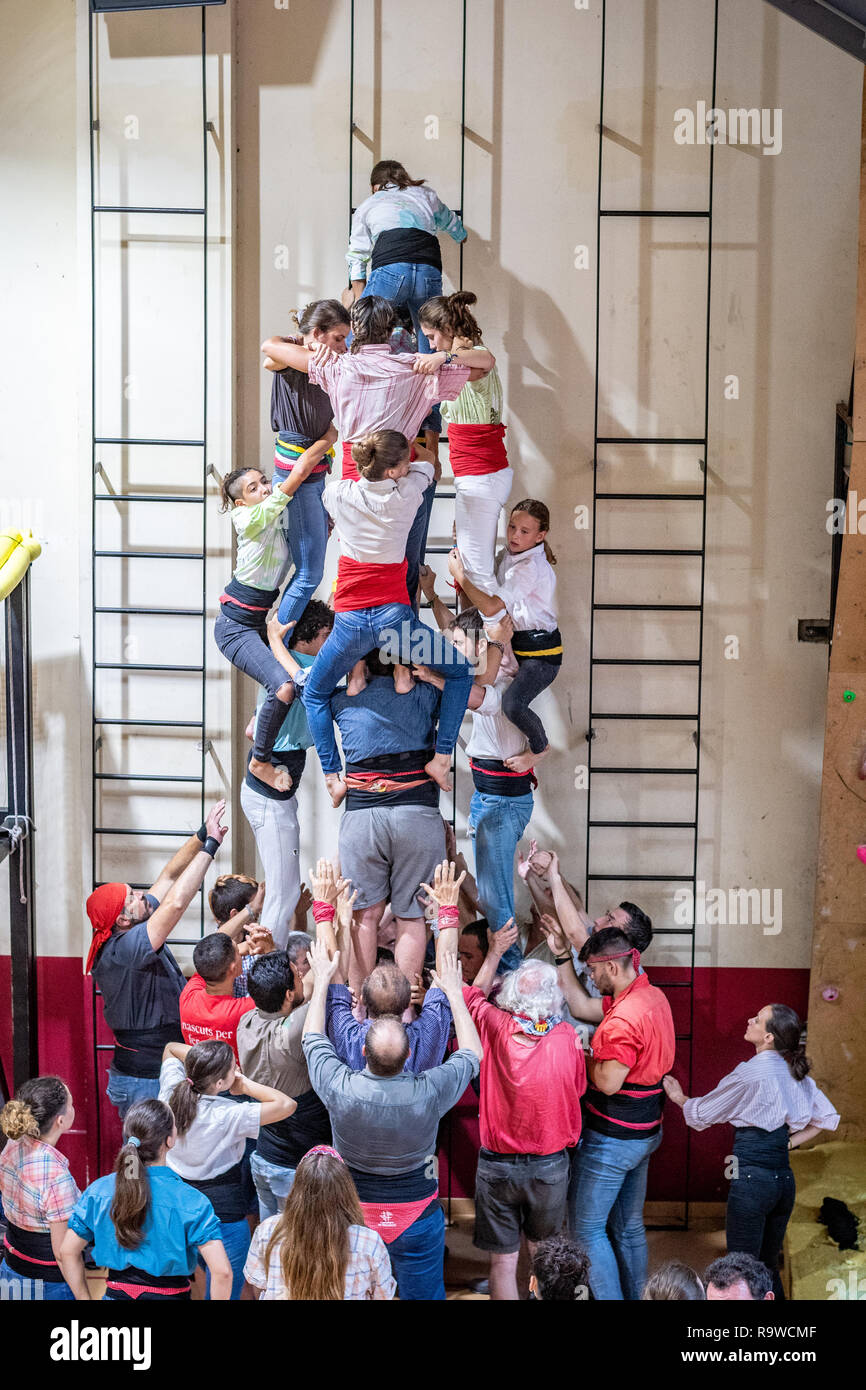 Castellers de Barcelona (Human towers) - Group of Castellers Practicing ...
