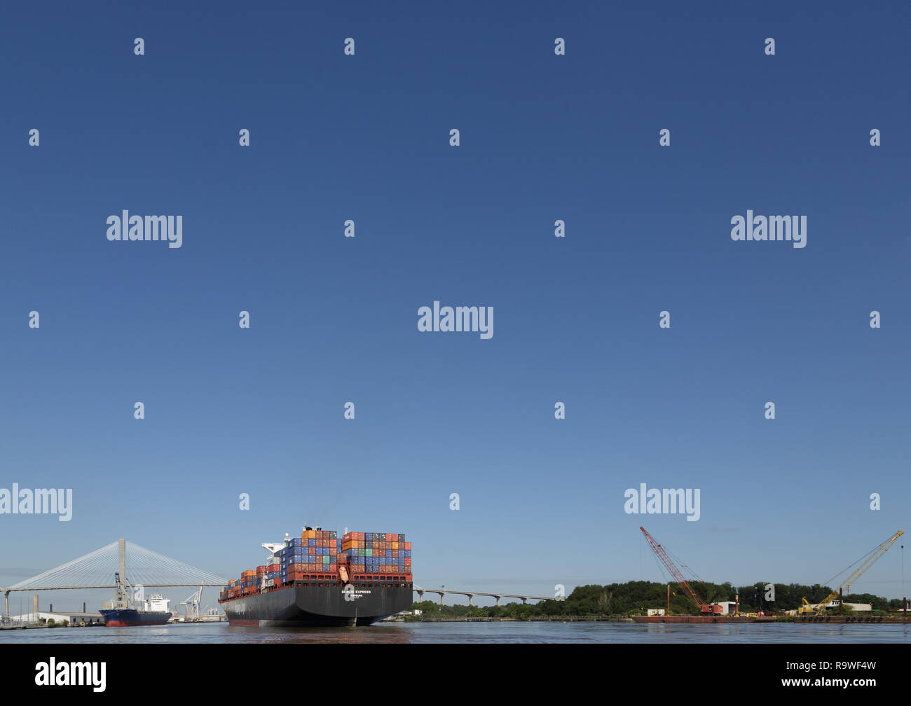 SAVANNAH, GEORGIA - October 12, 2015: Container ships now carry about ...
