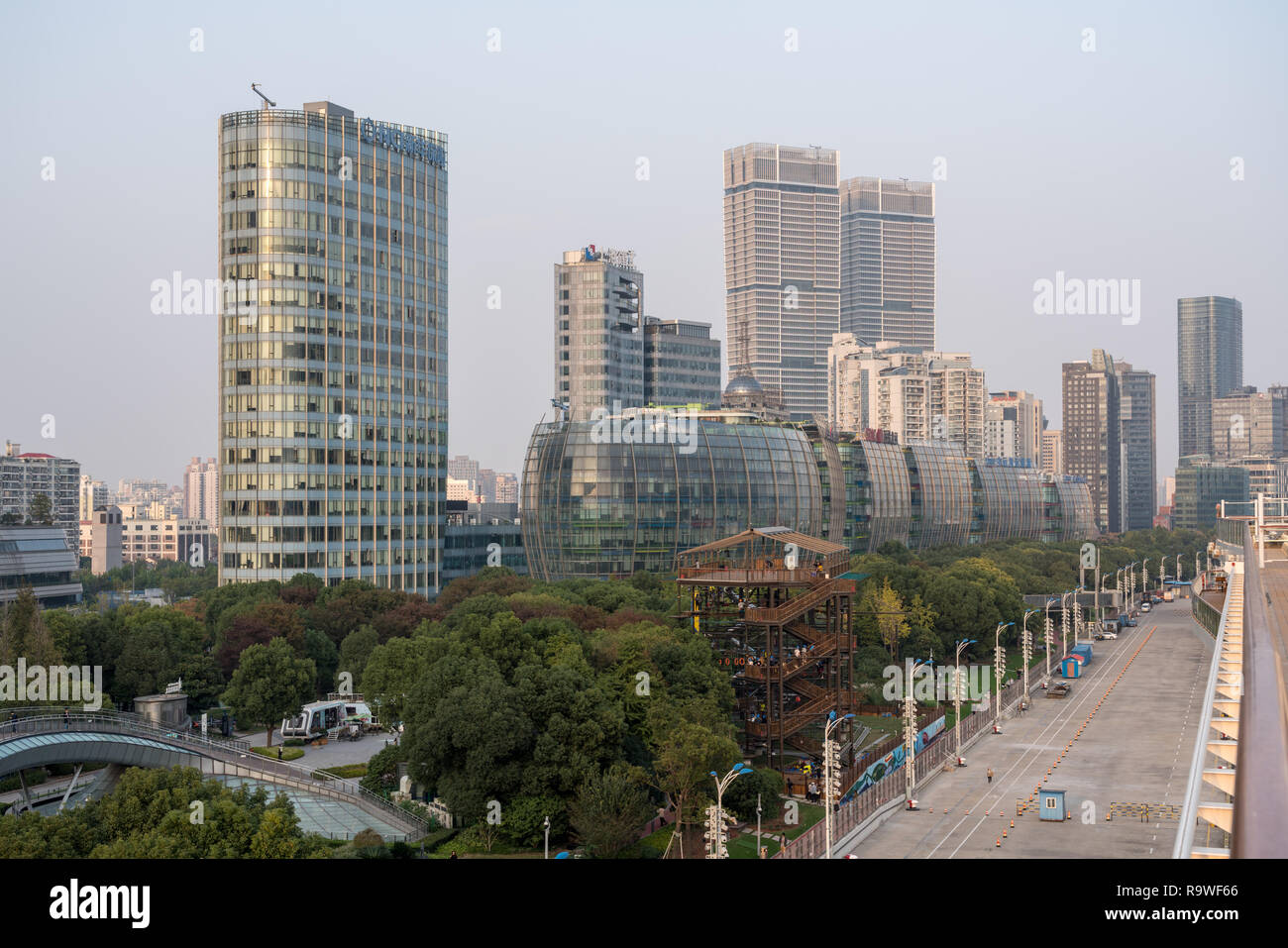 Modern terminal building docks hi-res stock photography and images - Alamy