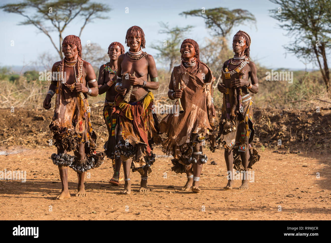 Omotic tribes hi-res stock photography and images - Alamy