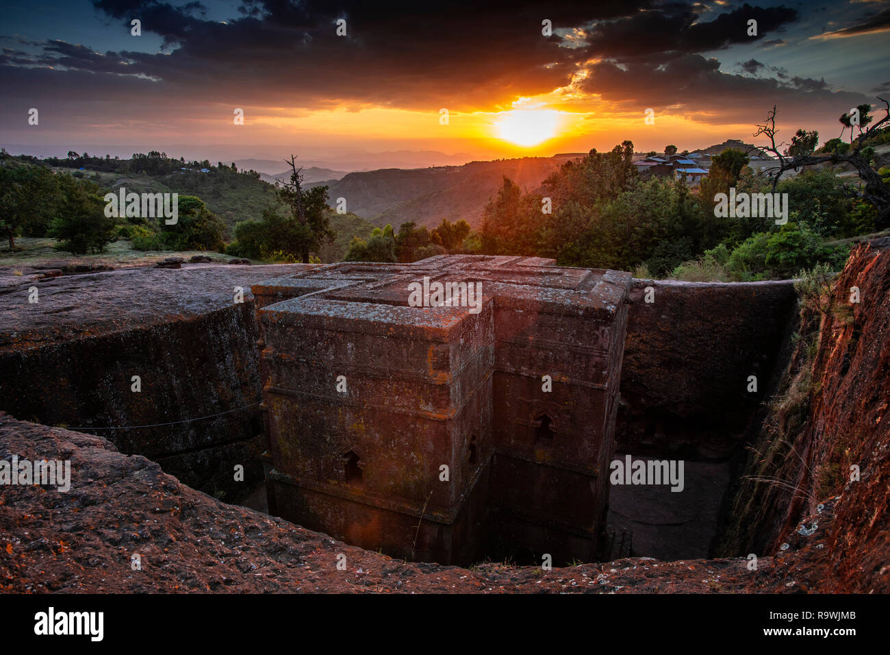 Sunset at the rock-cut church of Saint George in Lalibela, Ethiopia ...