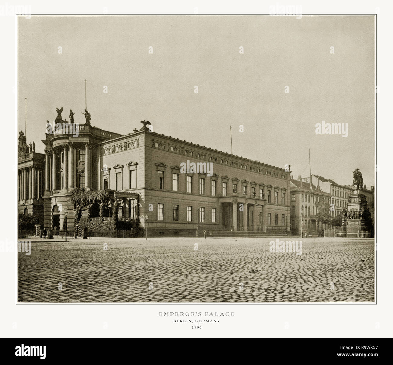 White emperor’s palace hi-res stock photography and images - Alamy