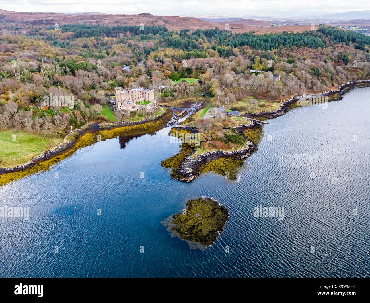 Dunvegan castle aerial view hi-res stock photography and images - Alamy