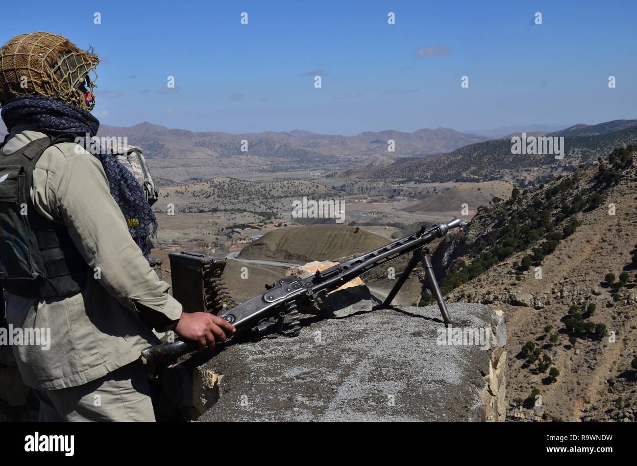 Afghanistan pakistan border hi-res stock photography and images - Alamy