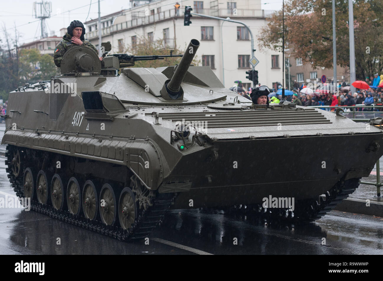 120 mm mortar hi-res stock photography and images - Alamy