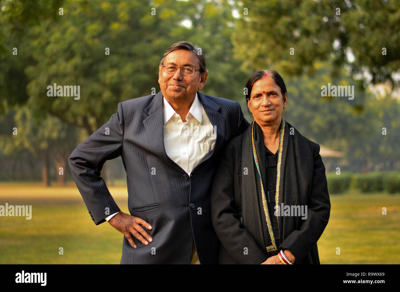 Portrait of smiling older indian man hi-res stock photography and ...