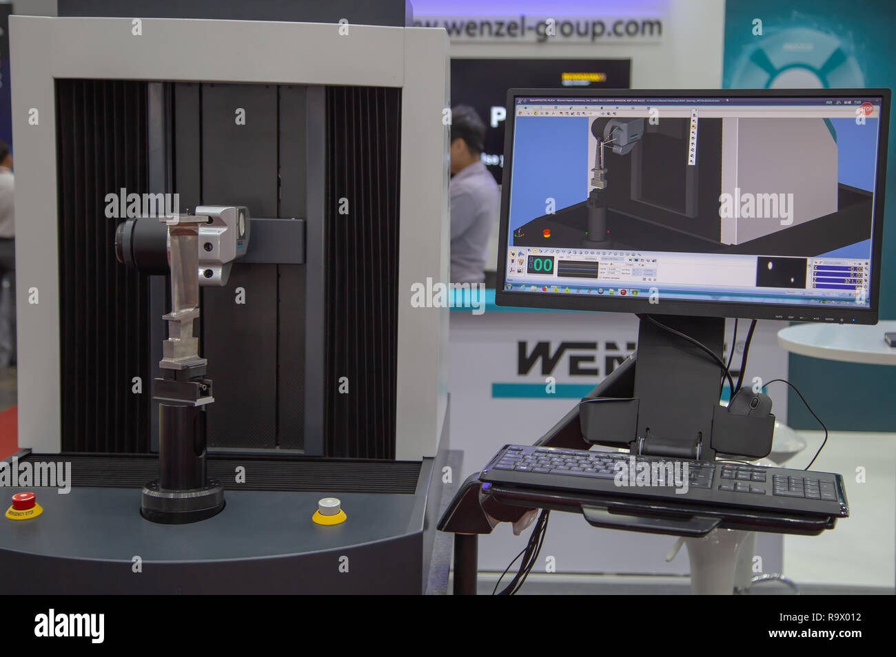 Coordinate measuring machine hi-res stock photography and images - Alamy Coordinate measuring machine hi-res stock photography and images - Alamy