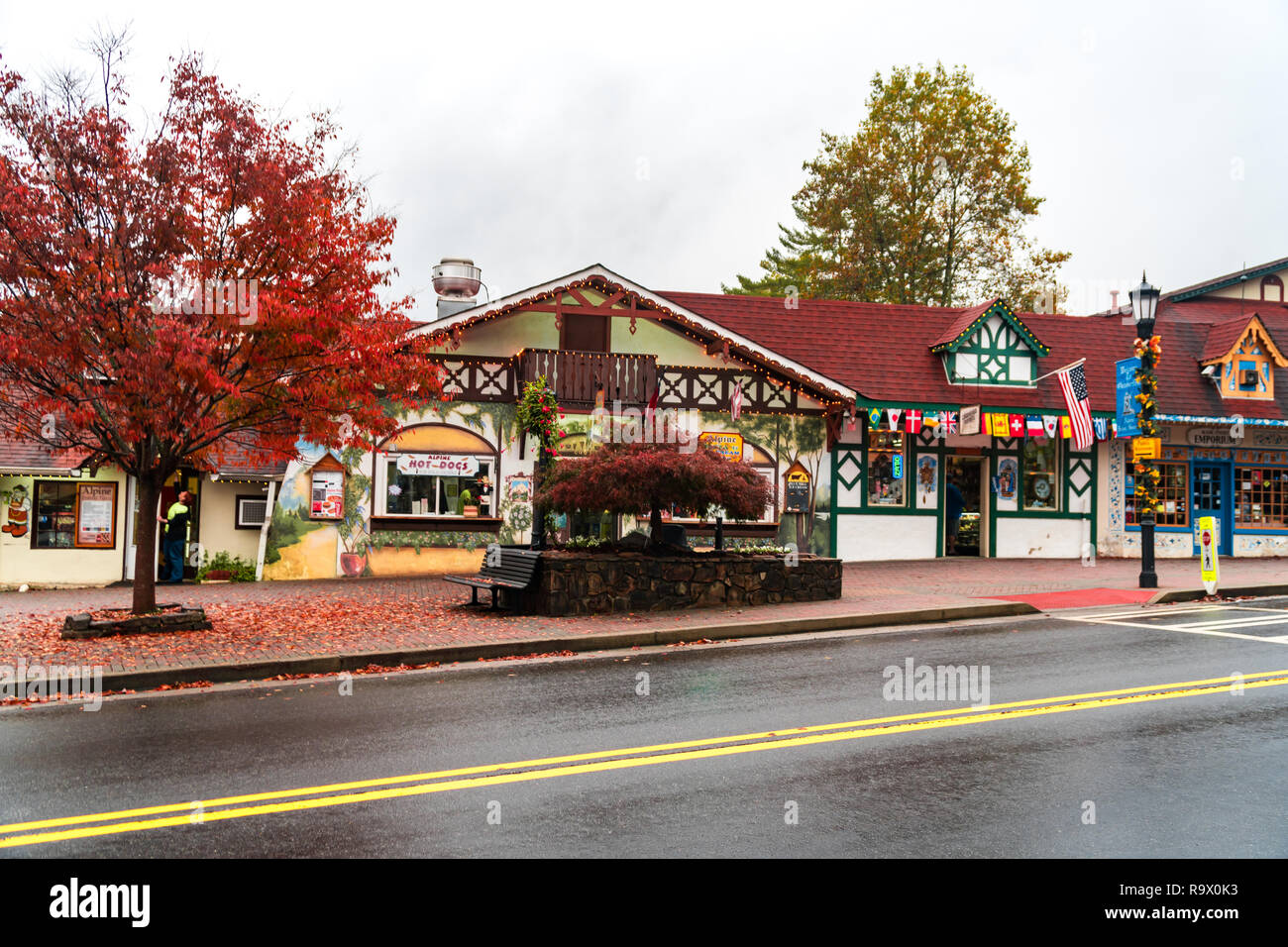 Helen georgia usa alpine village hi-res stock photography and images ...