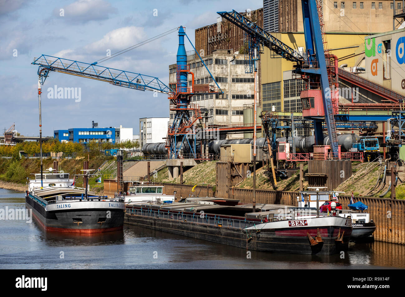 Neuss dusseldorfer hafen hi-res stock photography and images - Alamy