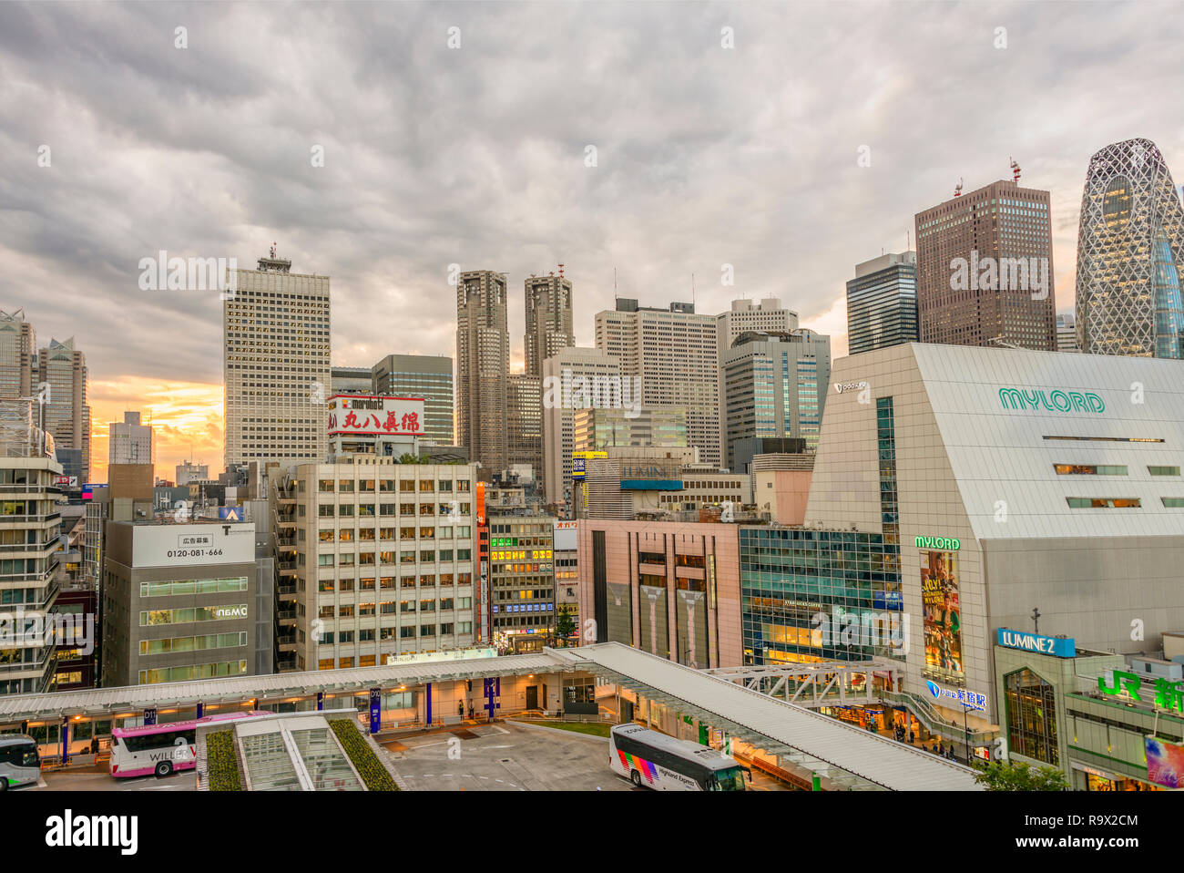 Lumine shinjuku hi-res stock photography and images - Alamy